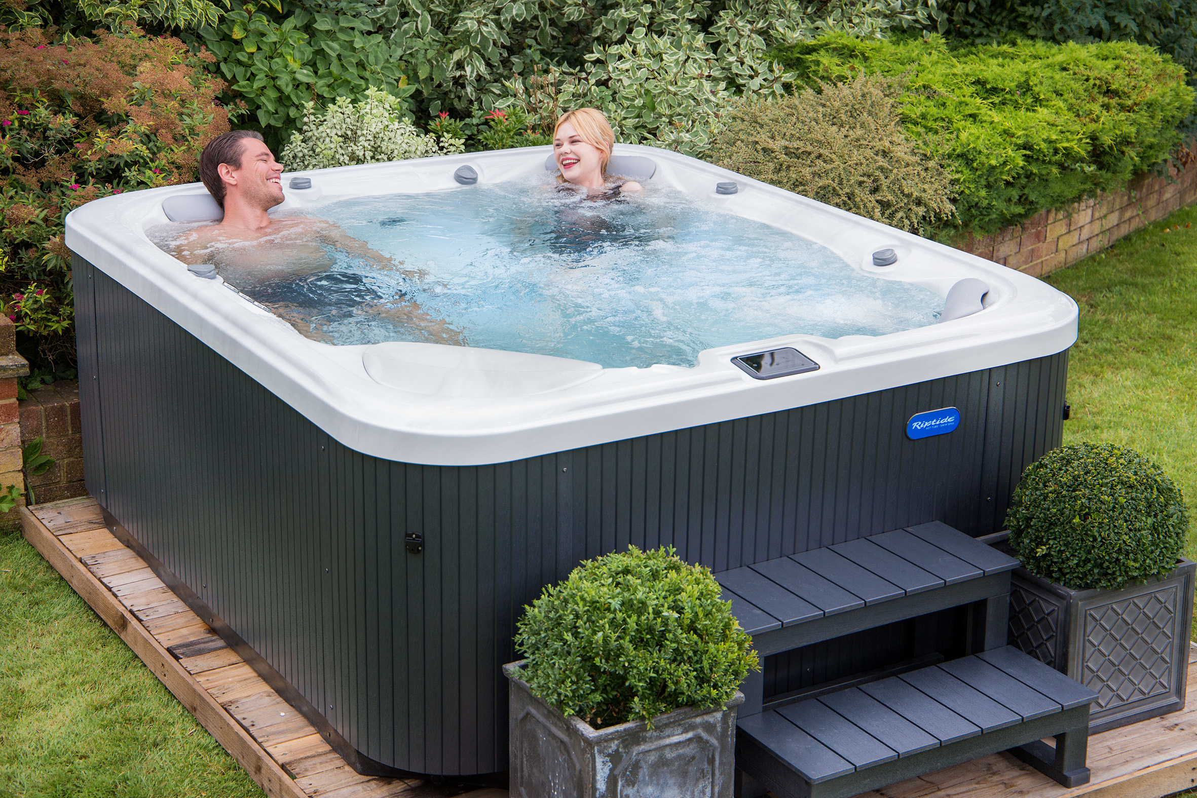 Aura Rhapsody - Ultimate Hot Tubs & Swim Spas